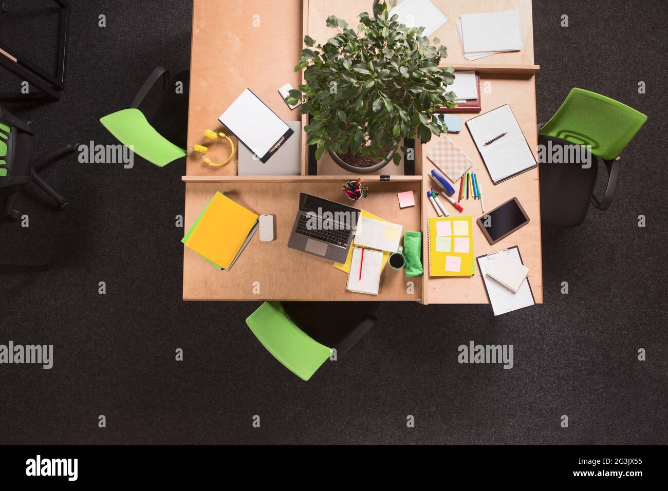 Messy conference room table hi-res stock photography and images - Alamy