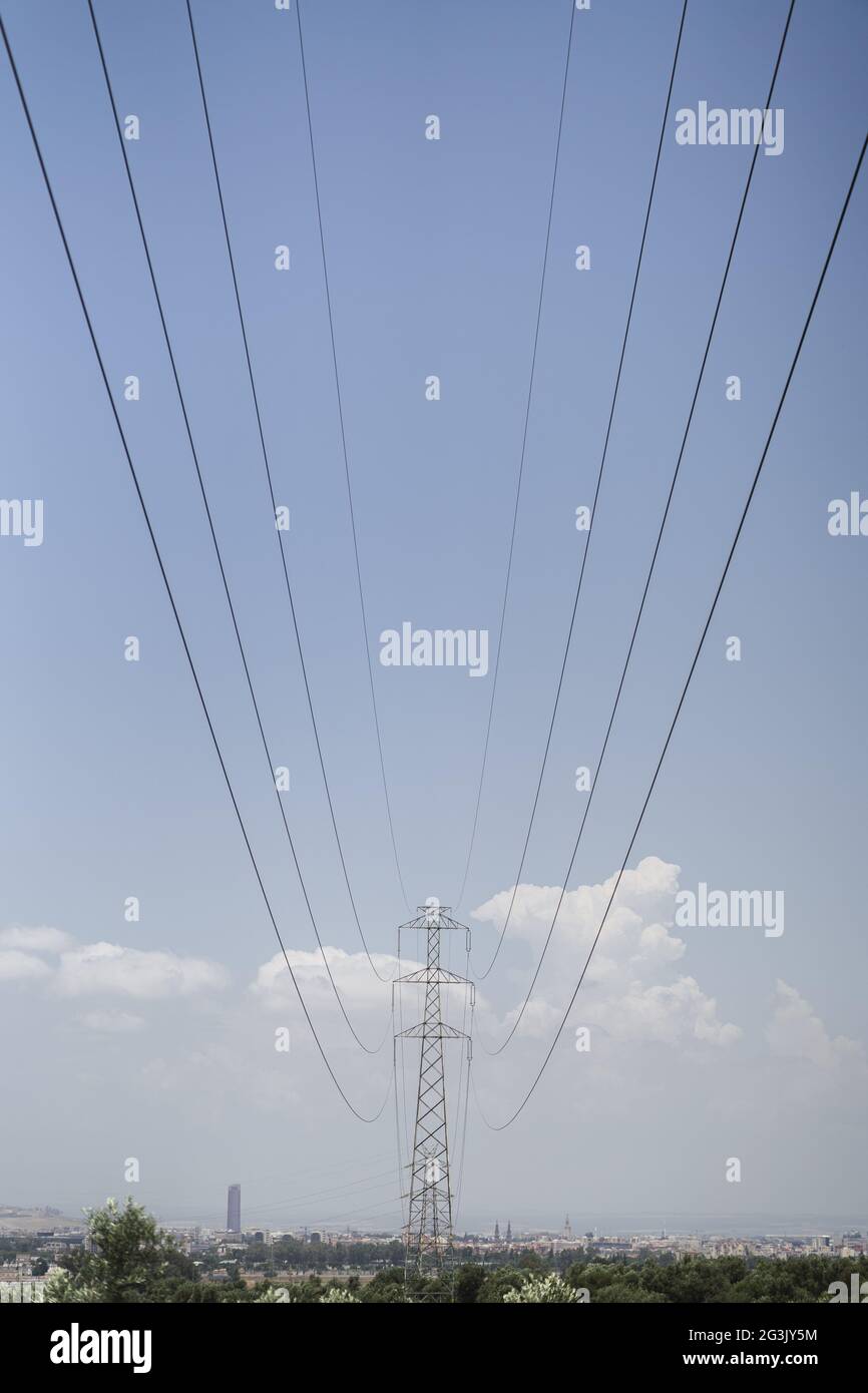 Vertical shot powerline tower hi-res stock photography and images - Alamy