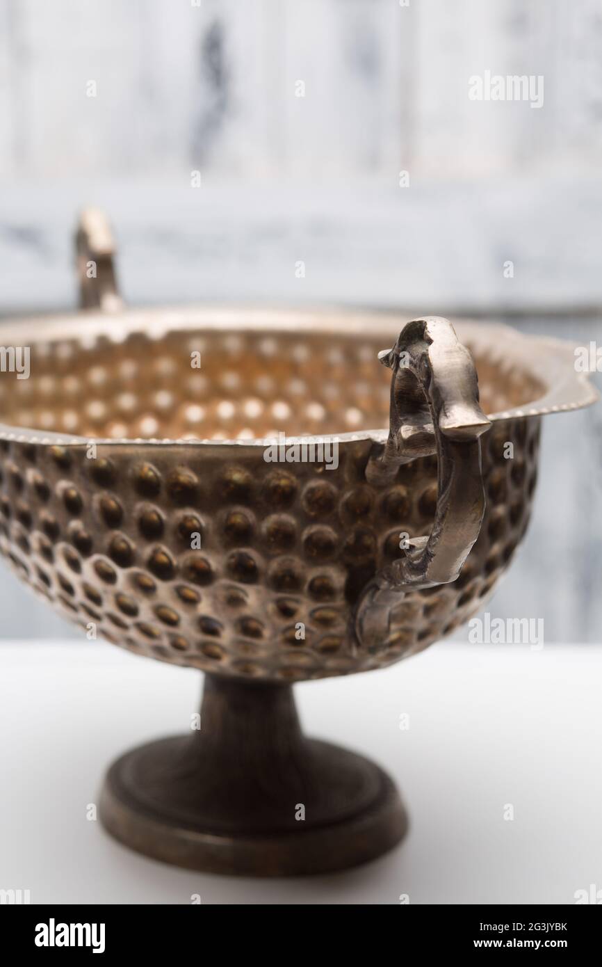 Ancient table hi-res stock photography and images - Alamy