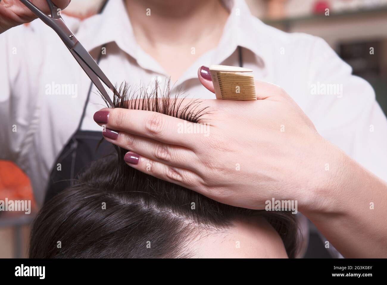 Male in hairdressing saloon close hi-res stock photography and images ...