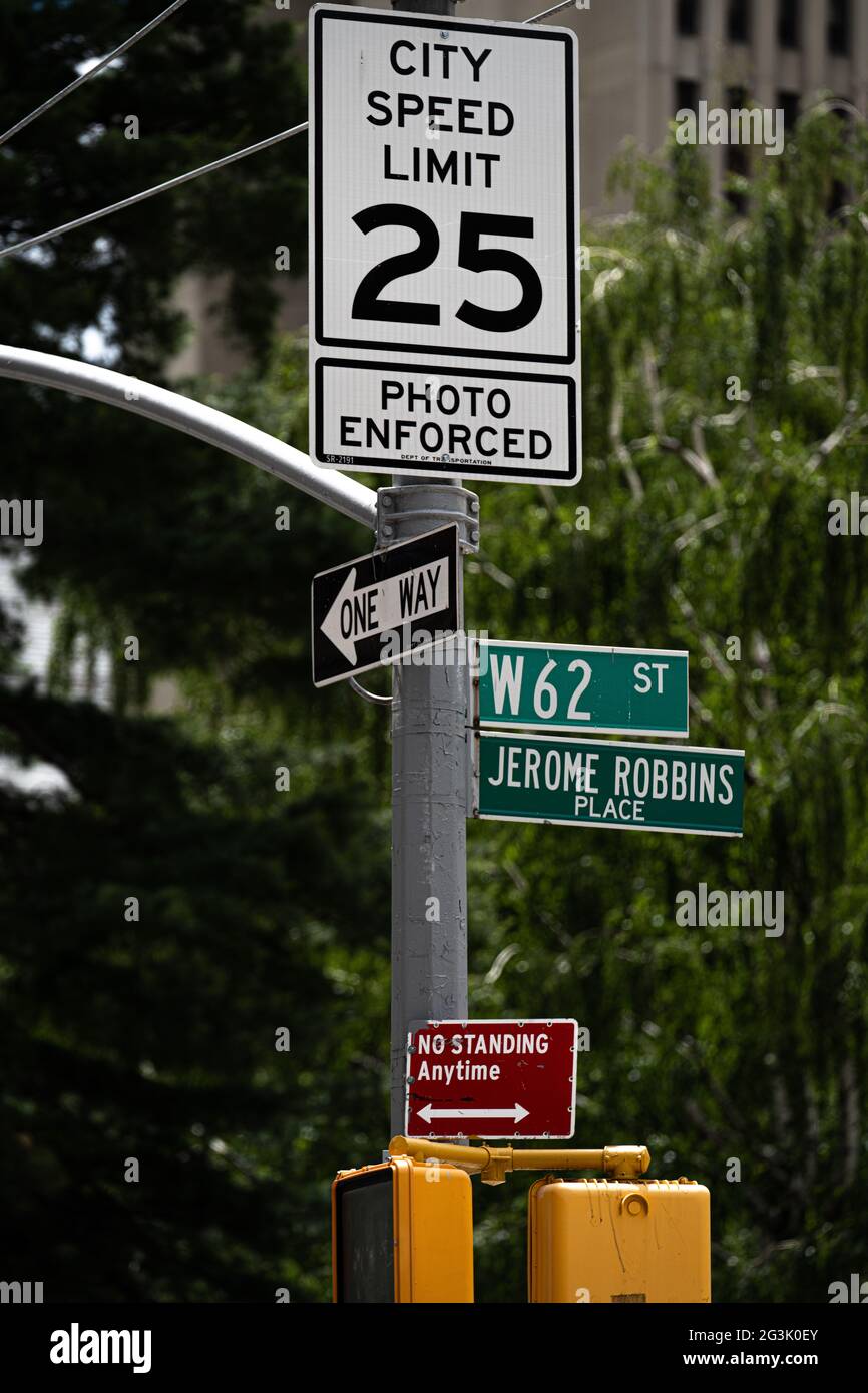 911 memorial street signs hi-res stock photography and images - Alamy