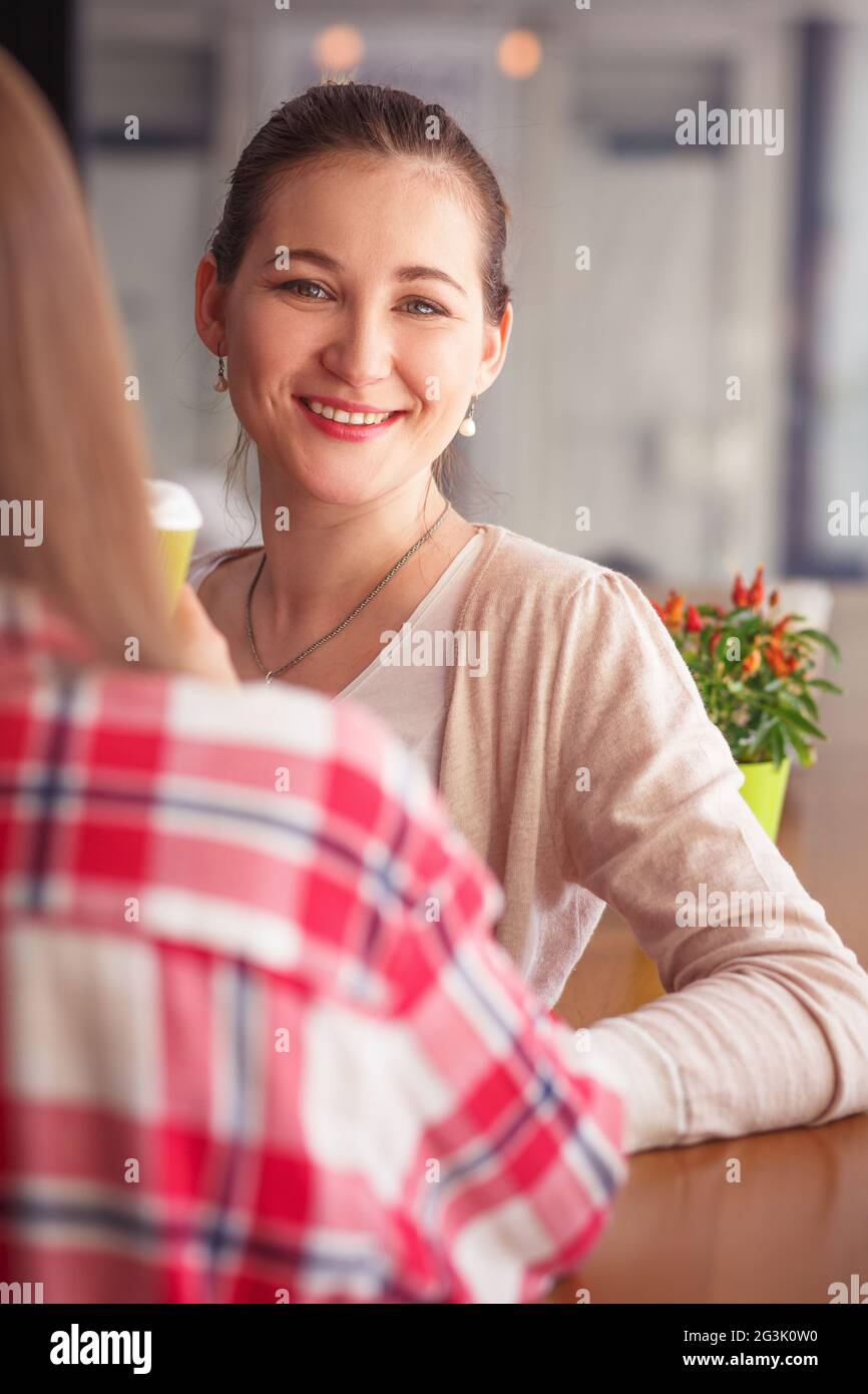Lady and cafe hi-res stock photography and images - Alamy