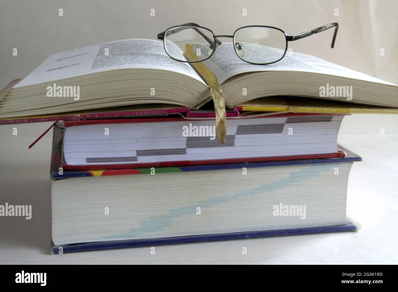 Spectacle glass hi-res stock photography and images - Alamy