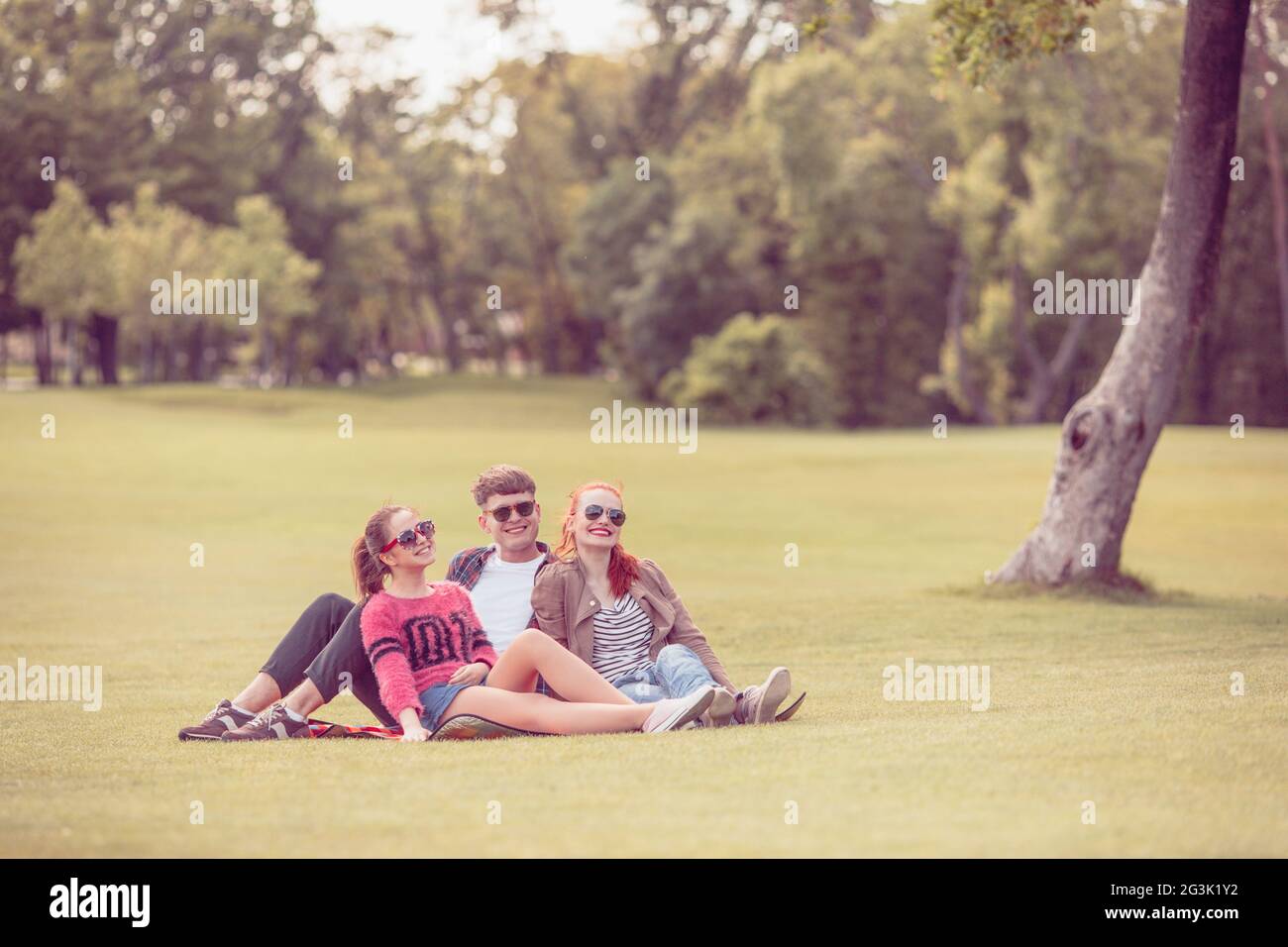 Friends activities hi-res stock photography and images - Alamy