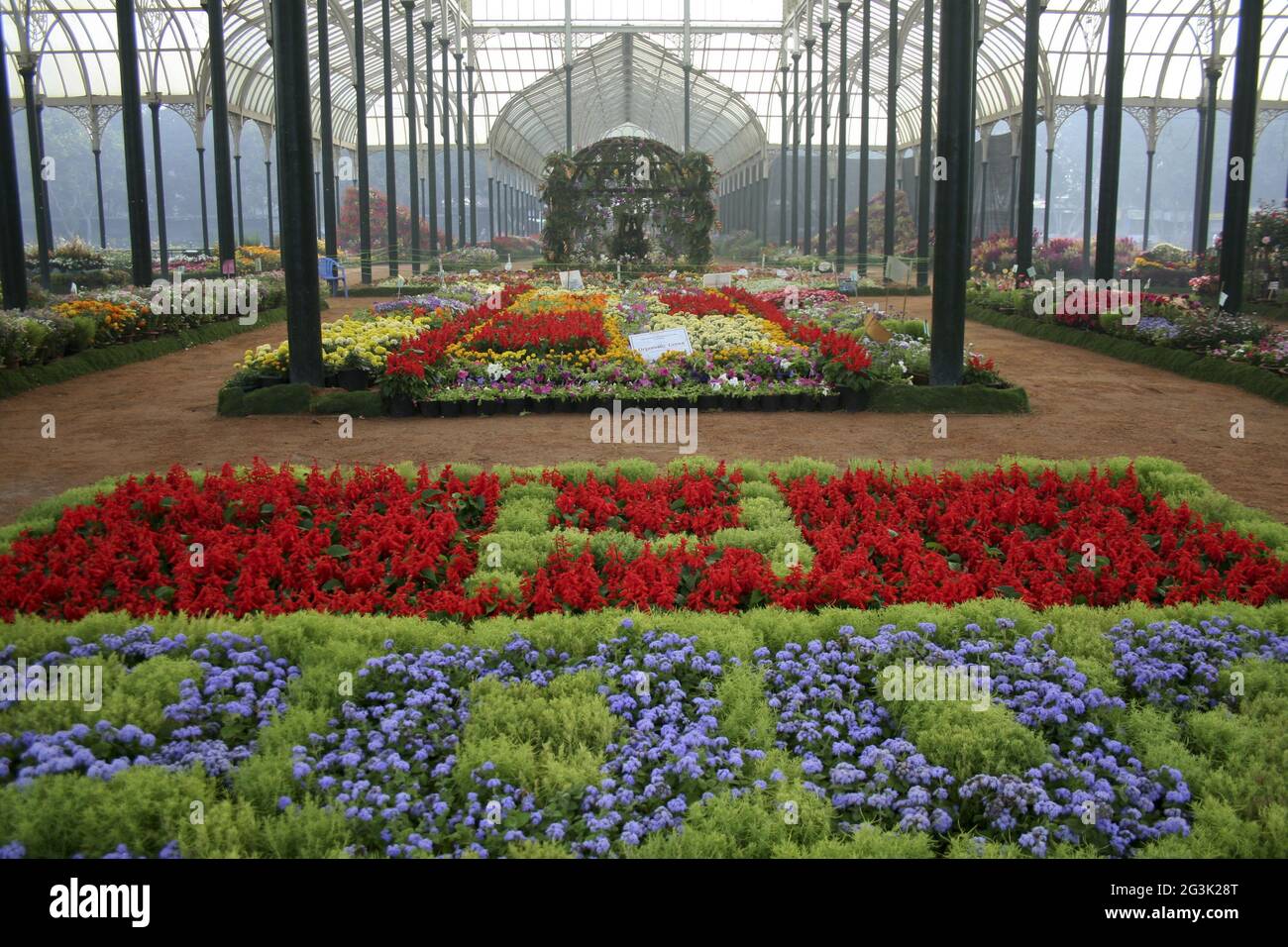 Multicoloured flower display hi-res stock photography and images - Alamy
