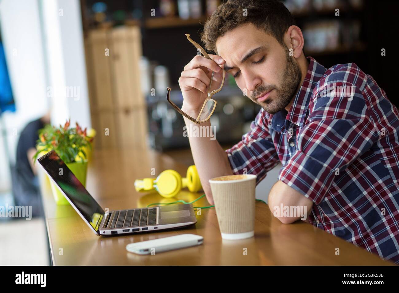 Student work restaurant hi-res stock photography and images - Alamy