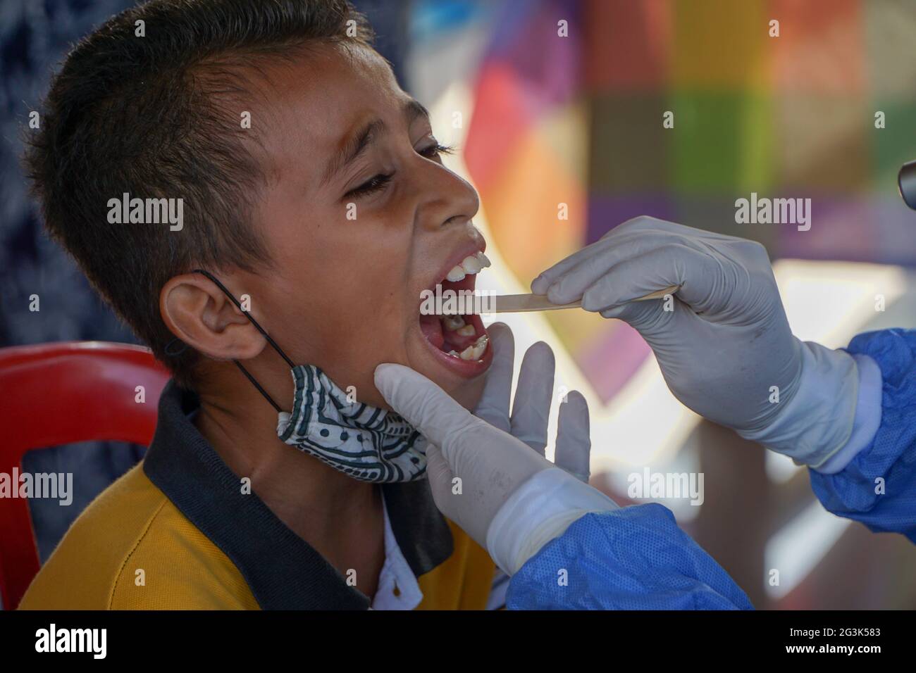 Nose and throat examination otoscope hi-res stock photography and ...