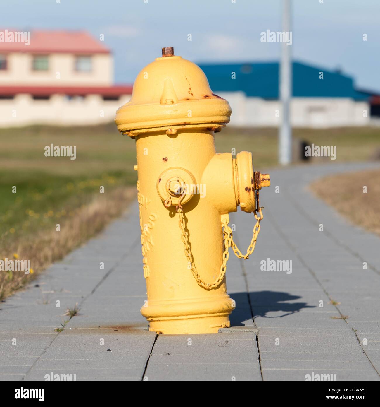 Fire hydrant open sprinkler hi-res stock photography and images - Alamy