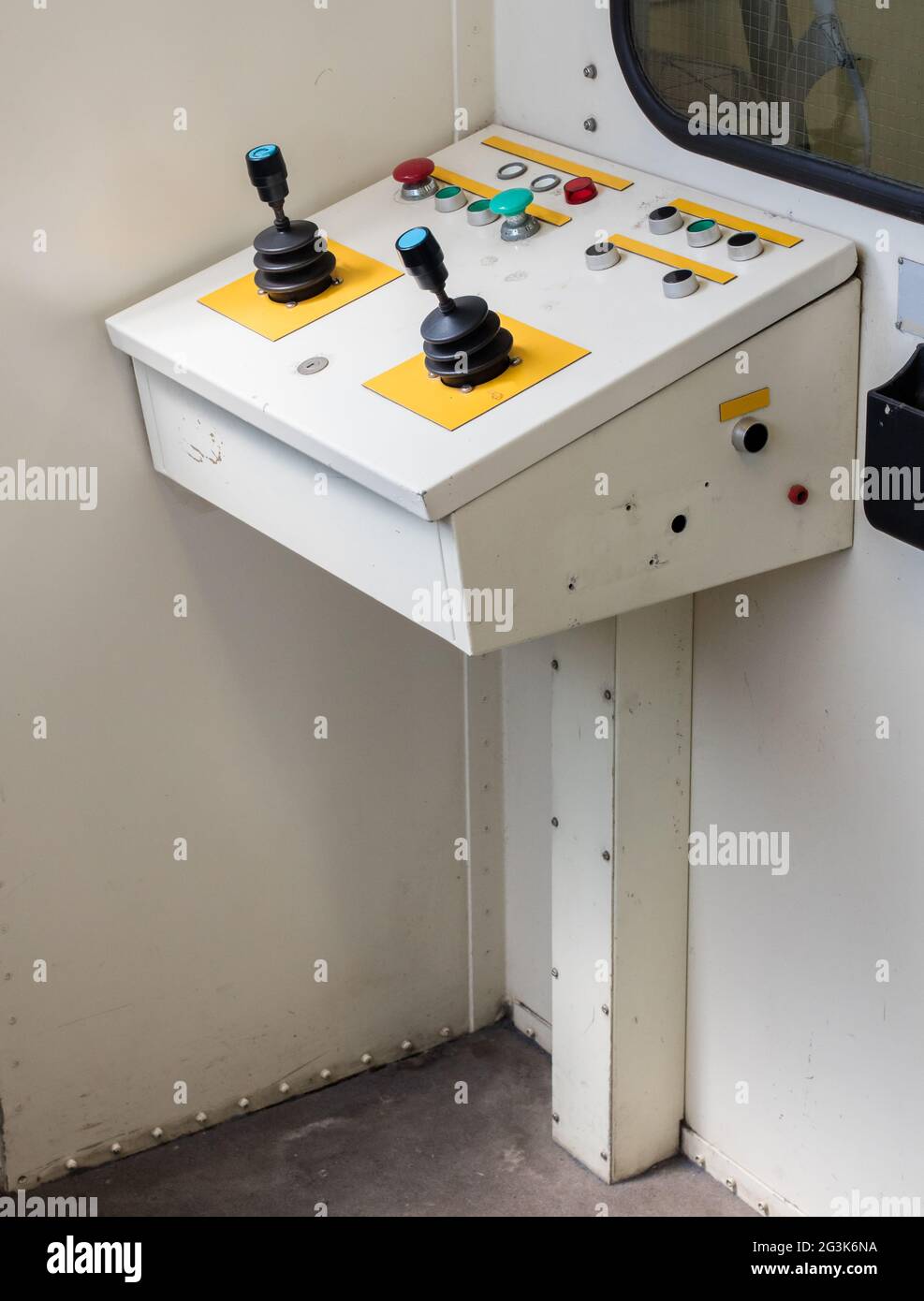 Old control panel, aviation bridge Stock Photo - Alamy