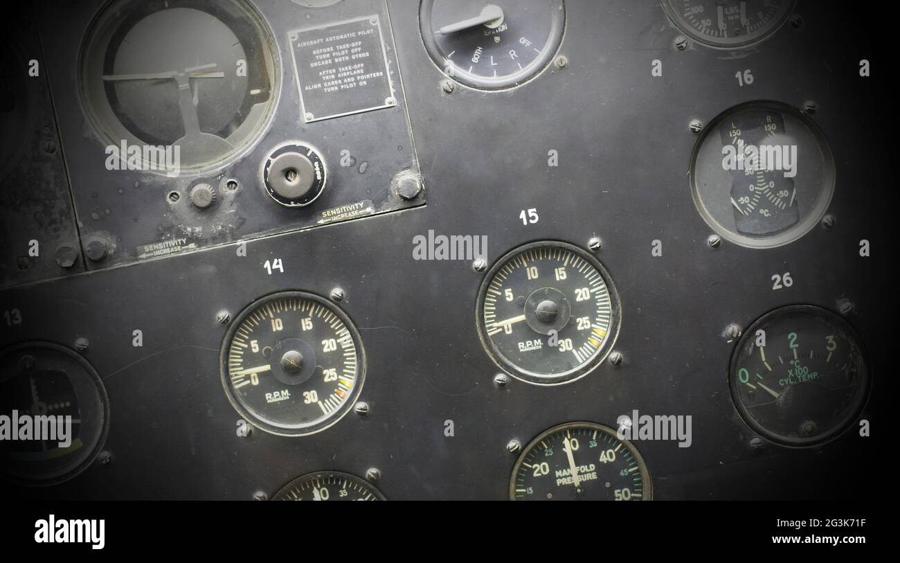 Speedometer displays hi-res stock photography and images - Alamy