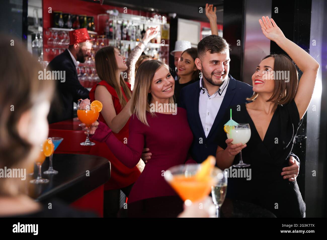 Guy girl bar hi-res stock photography and images - Alamy