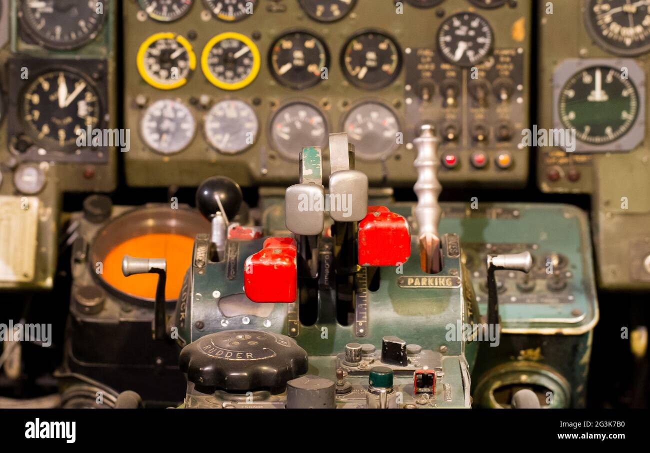 Center console and throttles in airplane Stock Photo - Alamy