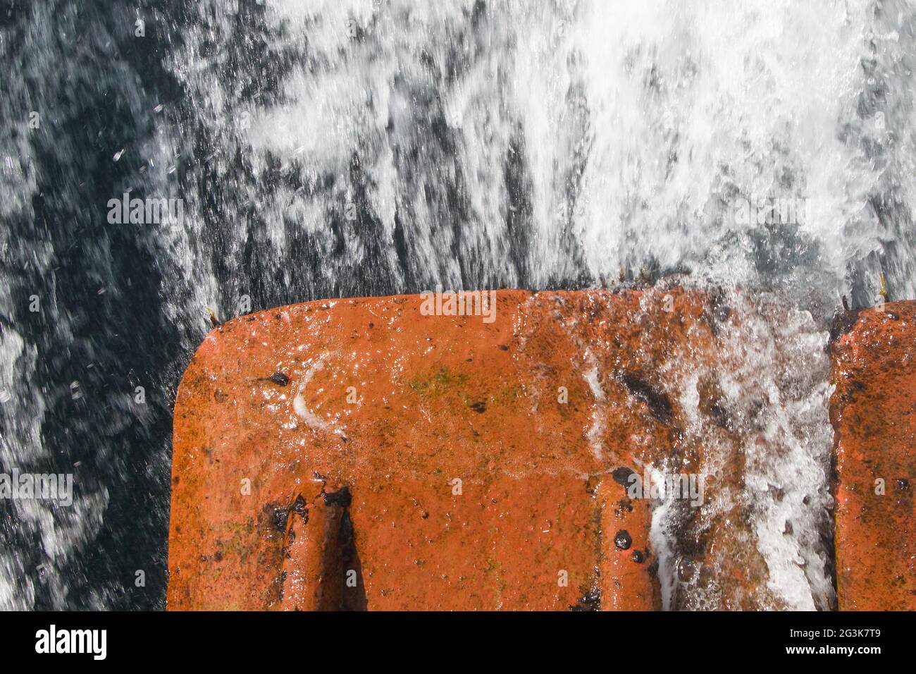 Wave propulsion hi-res stock photography and images - Alamy