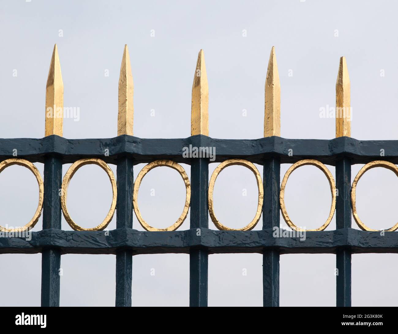 Image of cast iron fence Stock Photo - Alamy