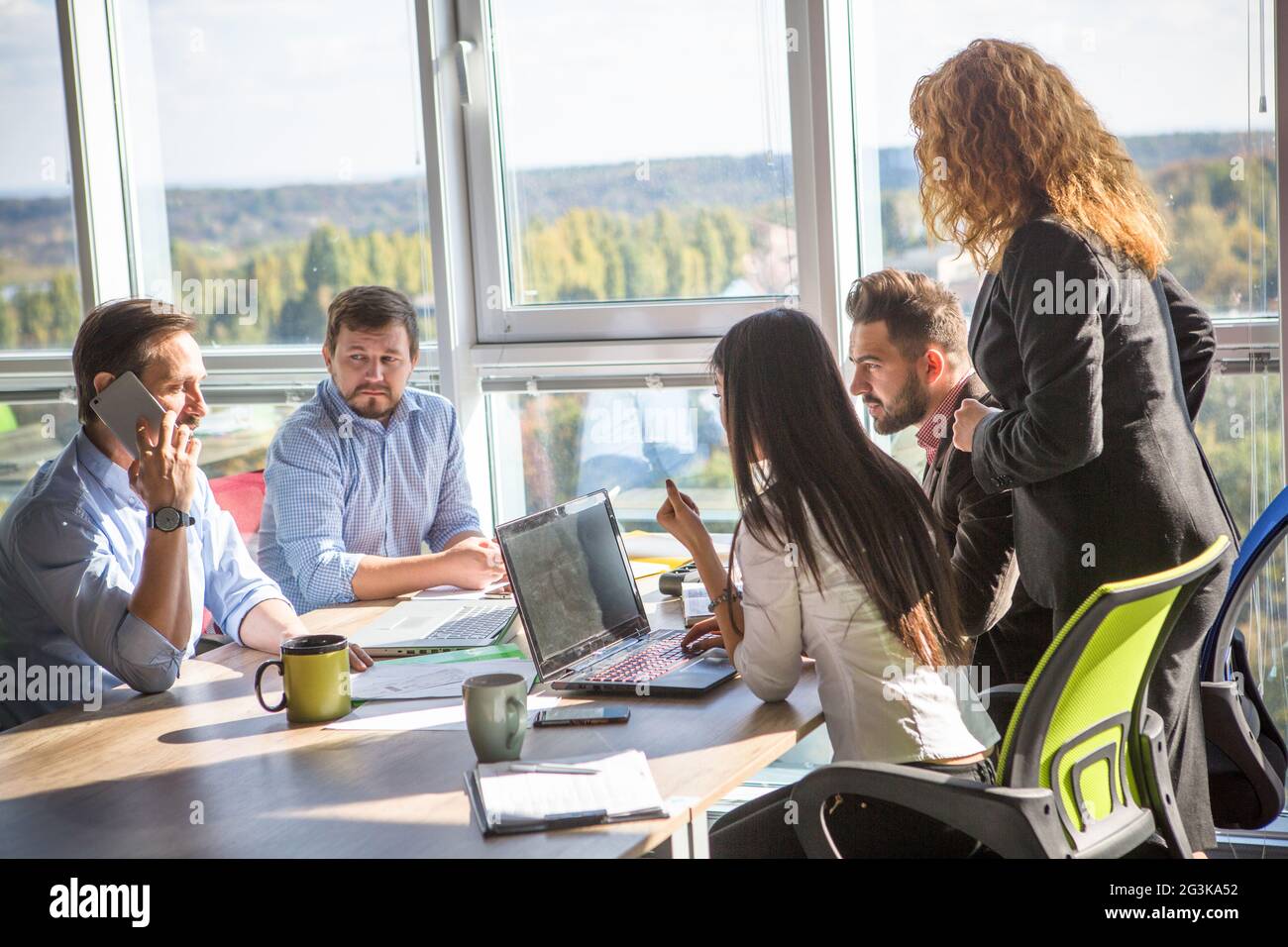 Working board hi-res stock photography and images - Alamy