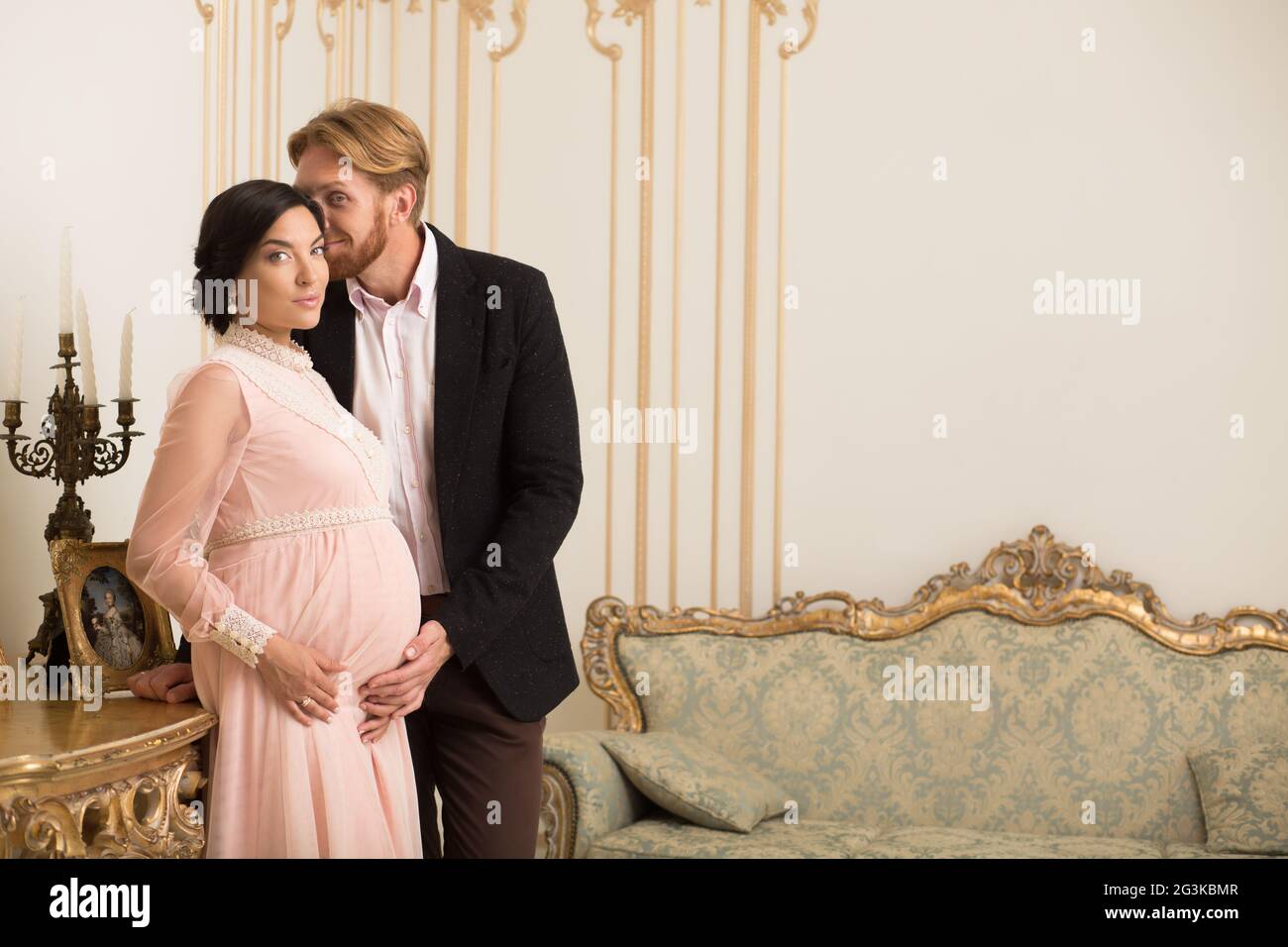 Rich couple hi-res stock photography and images - Alamy