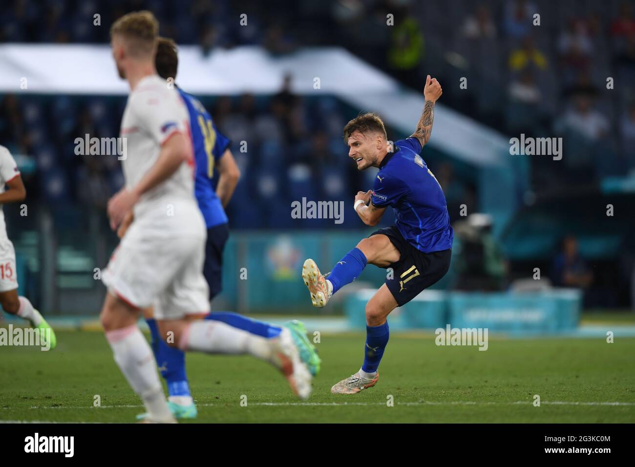 Italy switzerland 2020 immobile scor* hi-res stock photography and ...