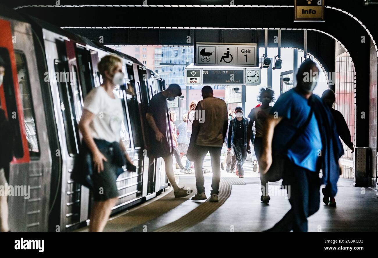 Hamburg, Germany. 08th June, 2021. Passengers leave and board the ...