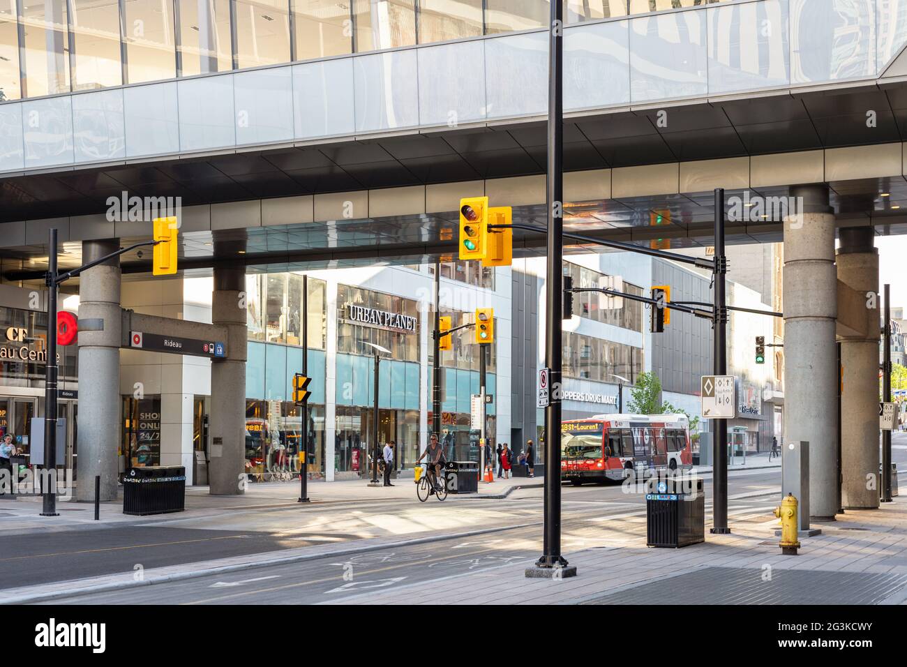 Ottawa, Canada May 23, 2021: Rideau street with public bus in downtown ...