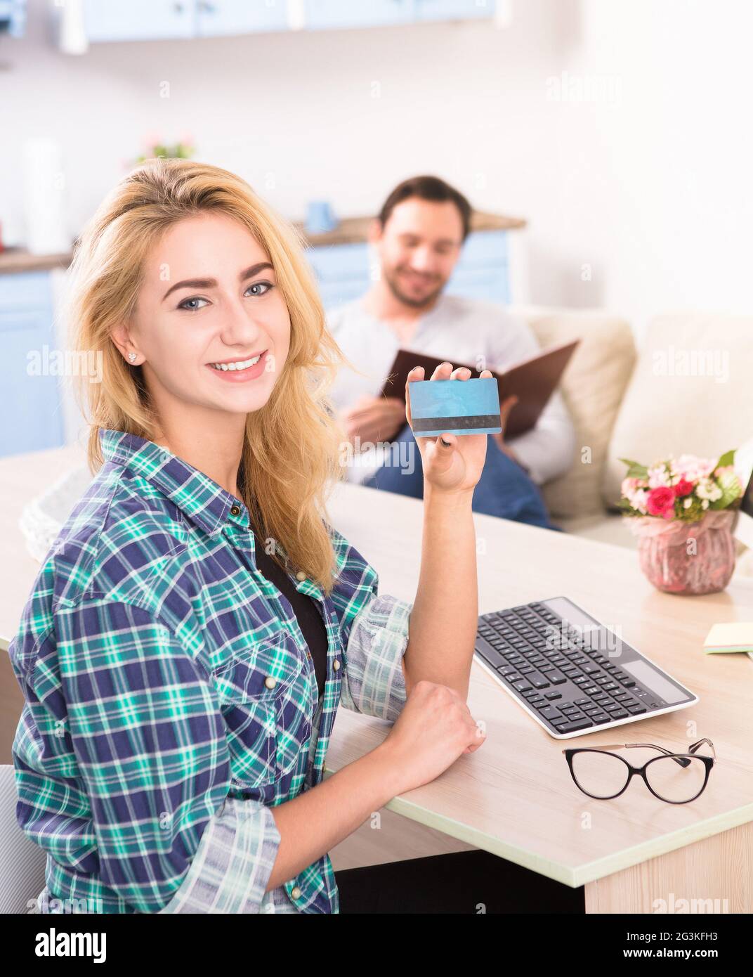 Lady showing hi-res stock photography and images - Alamy