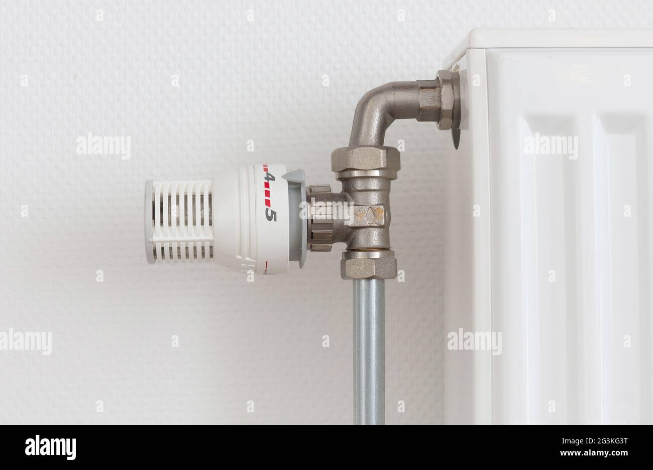 Temperature knob of heating radiator, used and dusty Stock Photo - Alamy