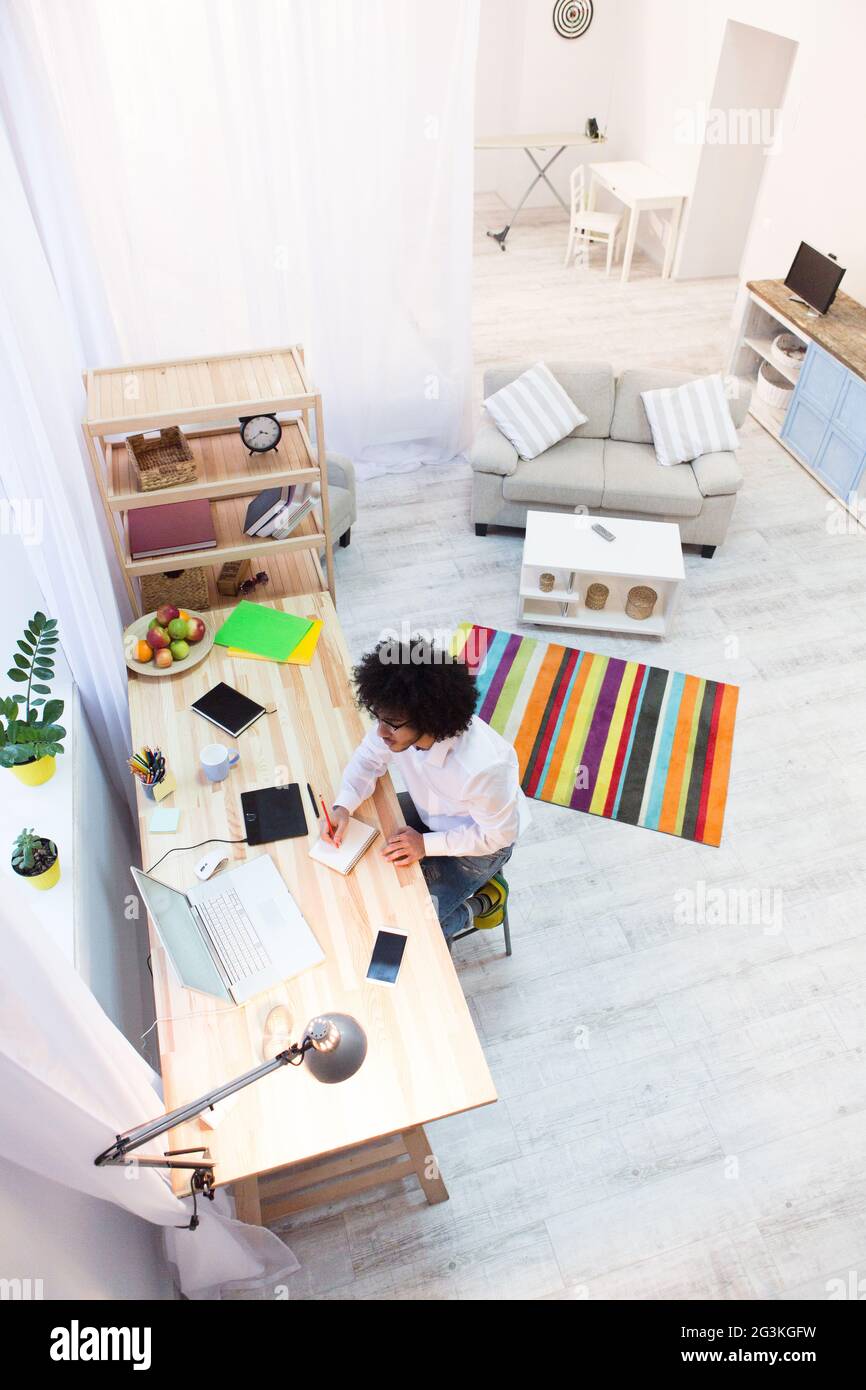 Freelance network hi-res stock photography and images - Alamy