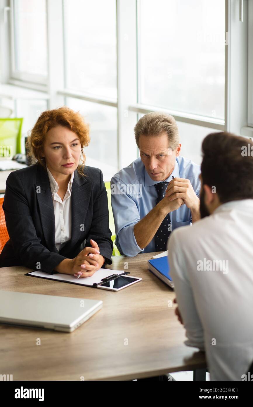Business people negotiating Stock Photo - Alamy