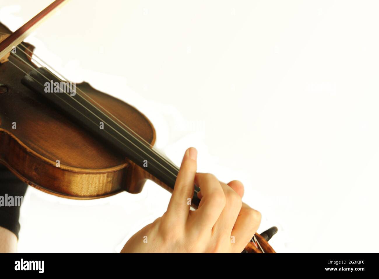 Violin musical instrument Stock Photo - Alamy