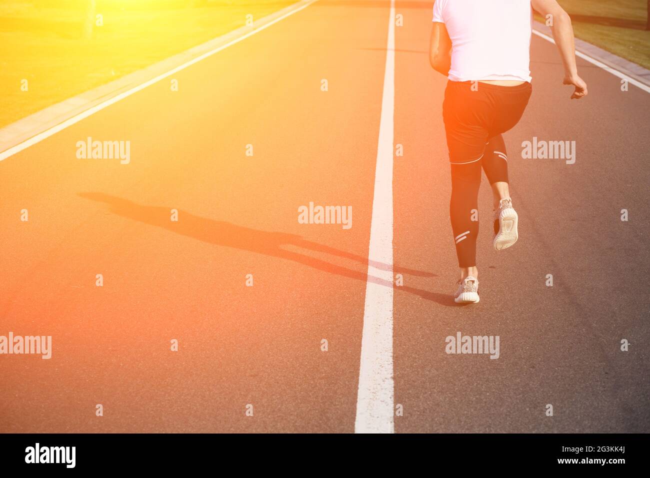 Jogging man hi-res stock photography and images - Alamy