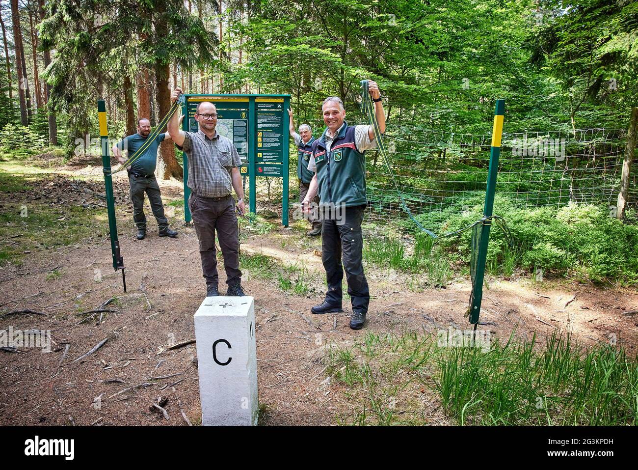 Transnational bank hi-res stock photography and images - Alamy