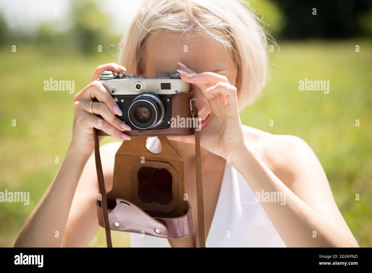 Camera shots hi-res stock photography and images - Alamy