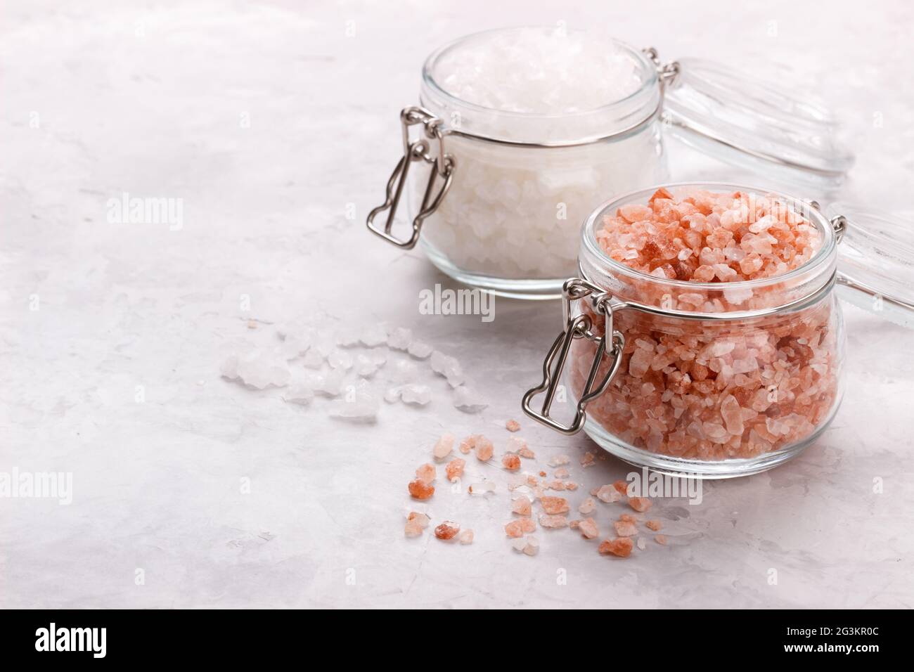 Pink himalayan salt Stock Photo - Alamy