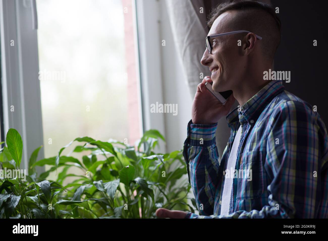 Standing remotely hi-res stock photography and images - Alamy