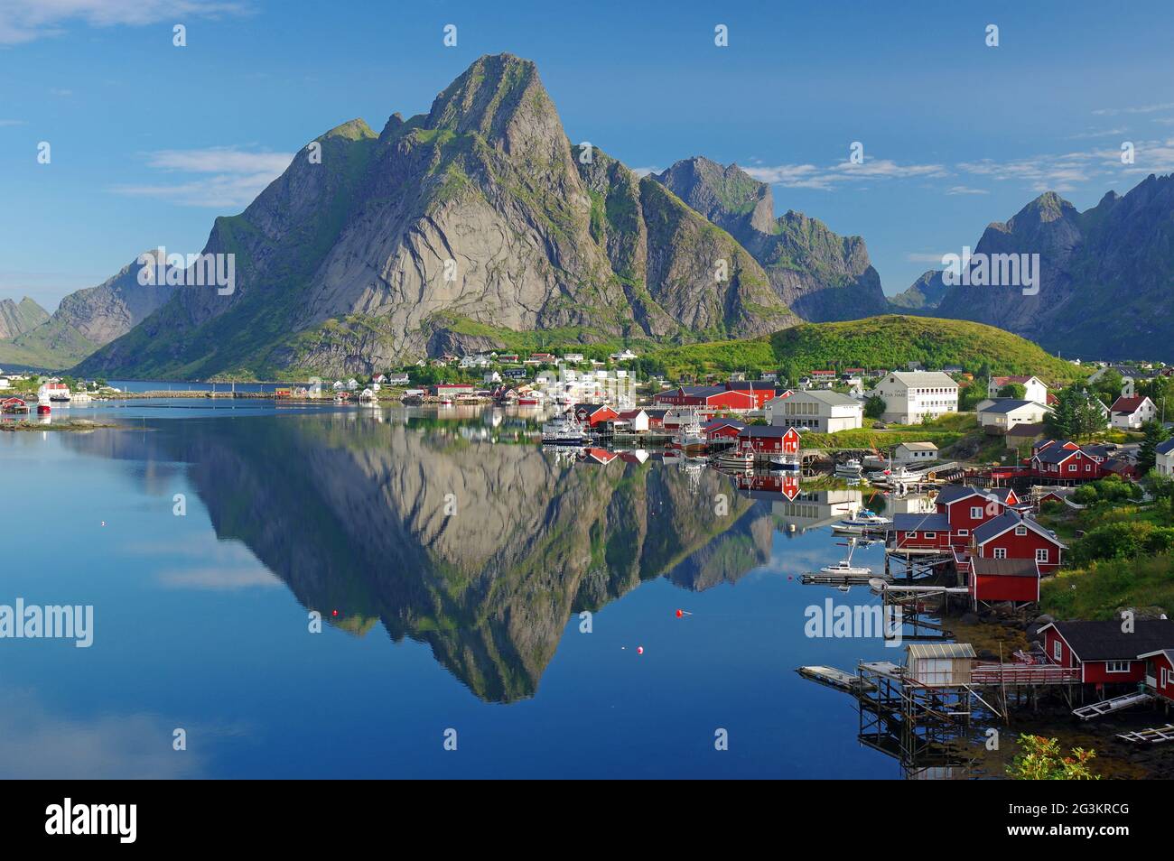 Lofot islands hi-res stock photography and images - Alamy