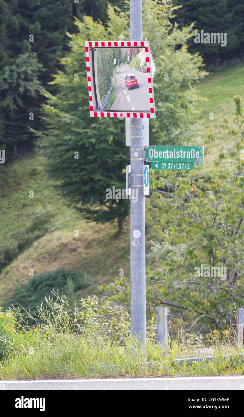 Corner trafic hi-res stock photography and images - Alamy