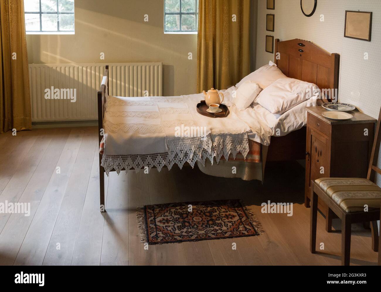 Very old bedroom Stock Photo - Alamy