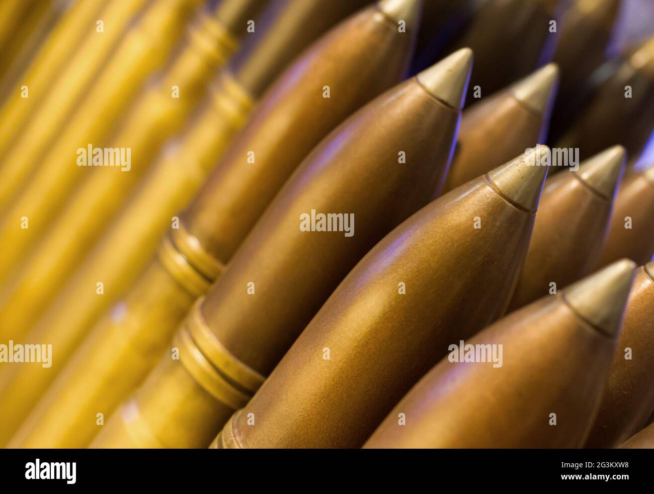 Old mortar shells hi-res stock photography and images - Alamy