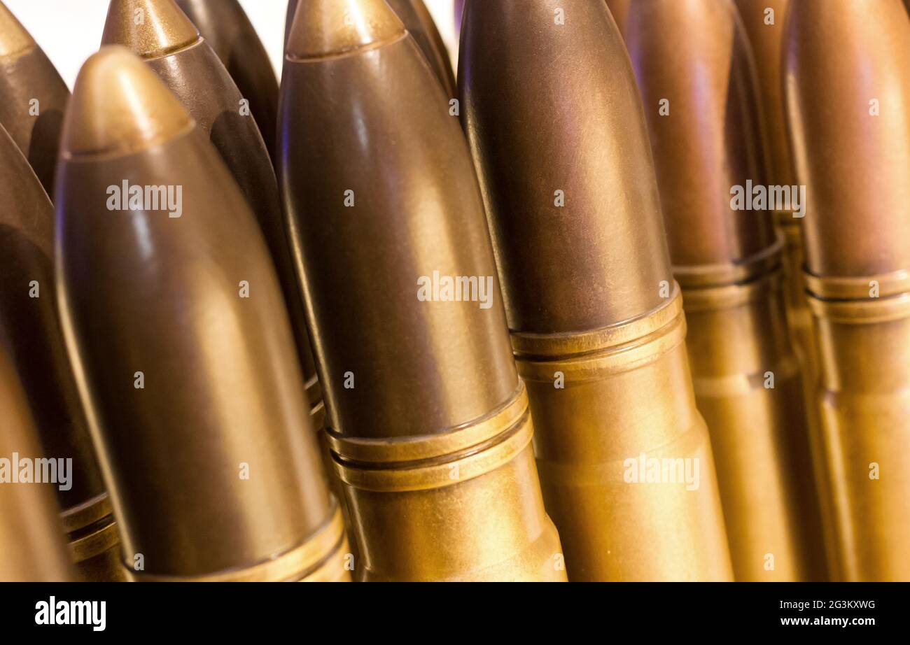 Old mortar shells hi-res stock photography and images - Alamy