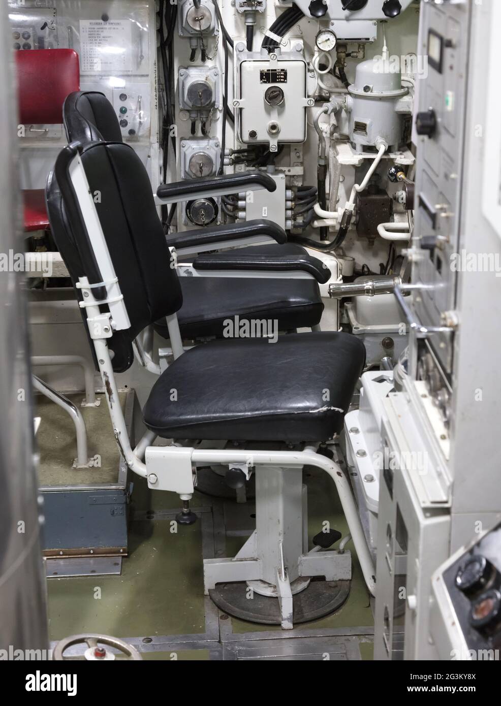 Submarine command and control center hi-res stock photography and ...