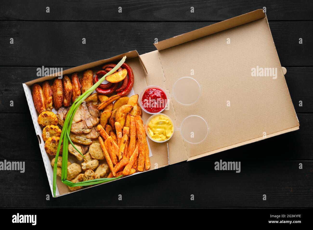 Chicken wing package hi-res stock photography and images - Alamy