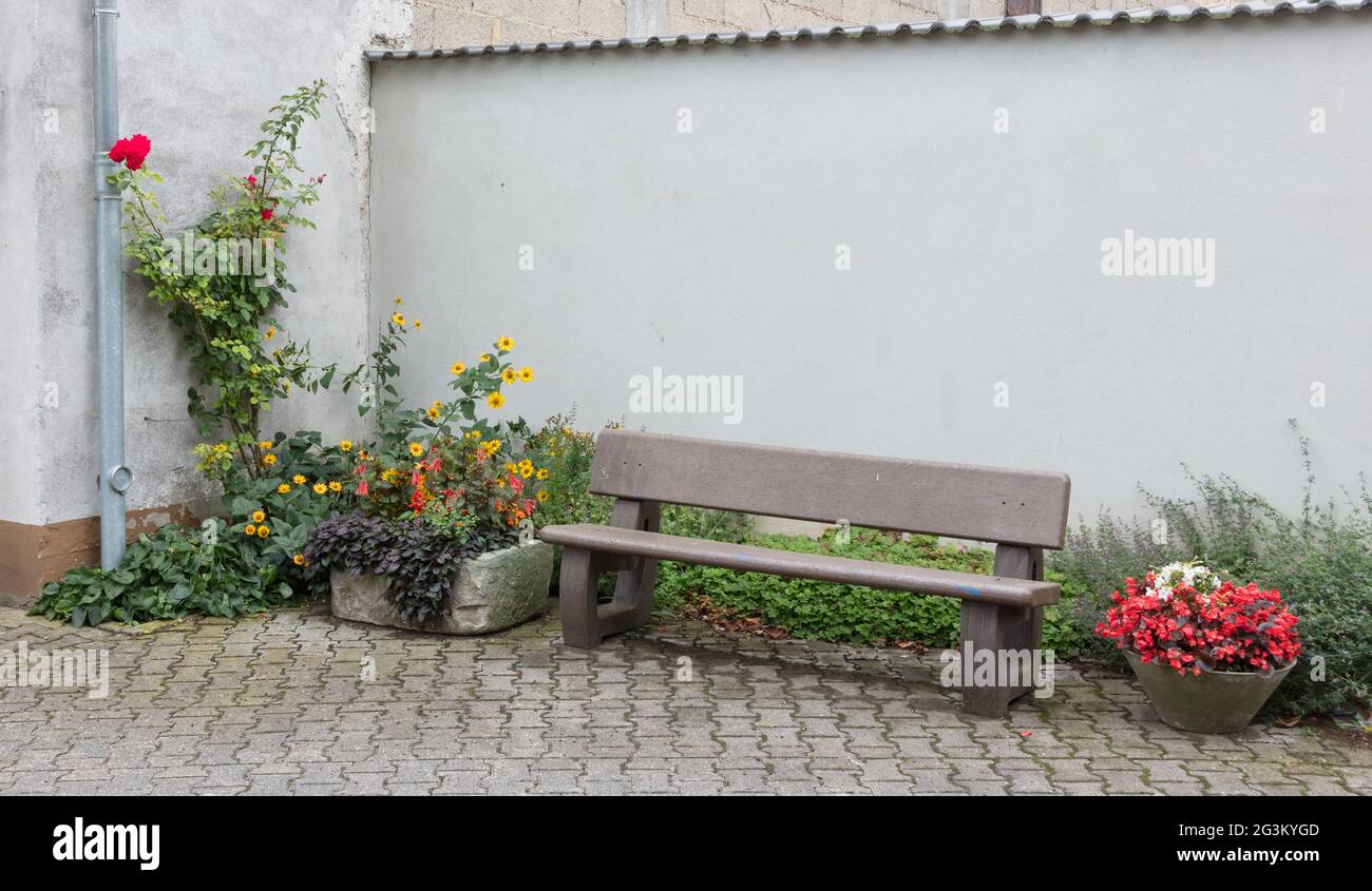 Wooden bench side road hi-res stock photography and images - Alamy