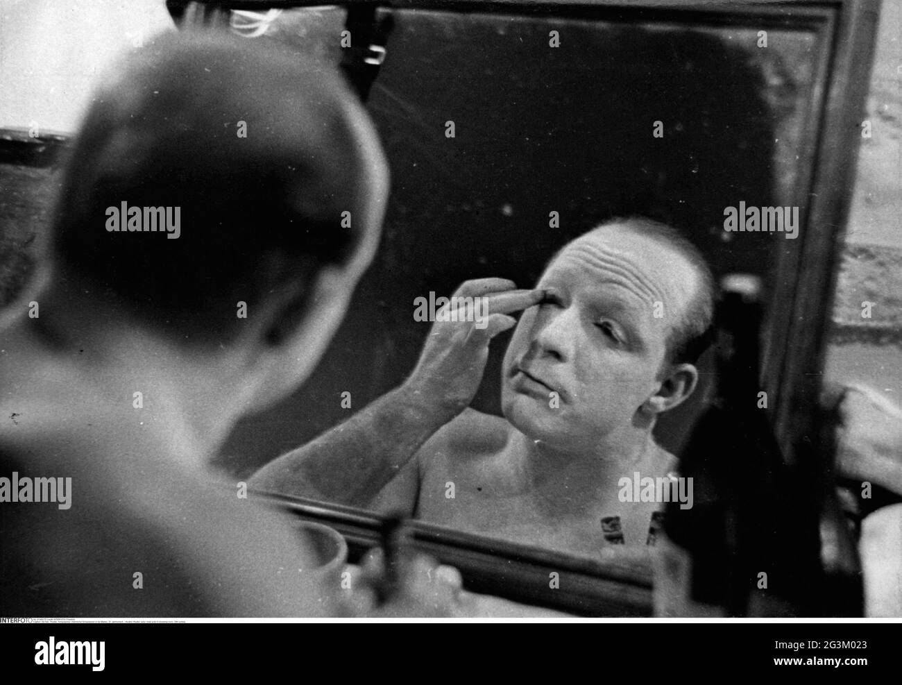Theatre dressing room hi-res stock photography and images - Alamy