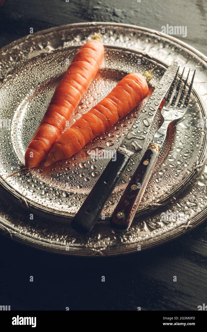 Carrots on a plate hi-res stock photography and images - Alamy
