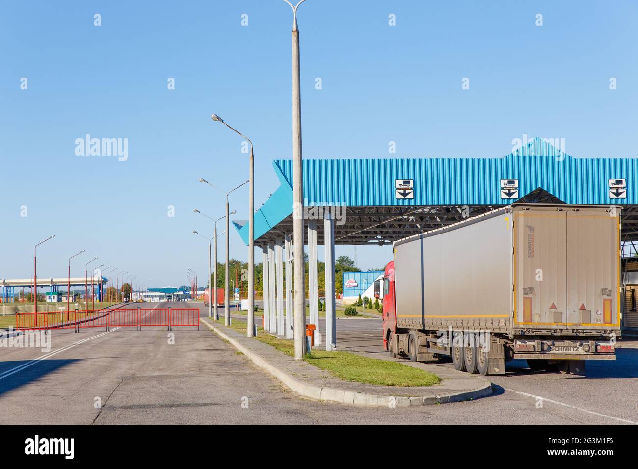 Lorry trucks cars Stock Photo - Alamy