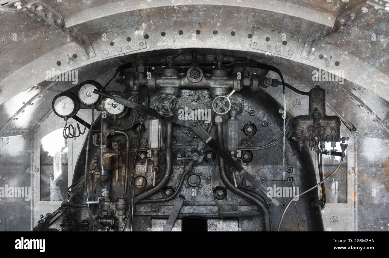 Inside steam locomotive cabin hi-res stock photography and images - Alamy