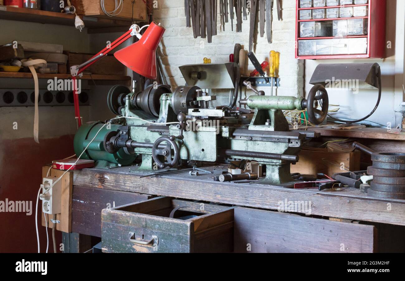 Vintage lathe machine Stock Photo - Alamy