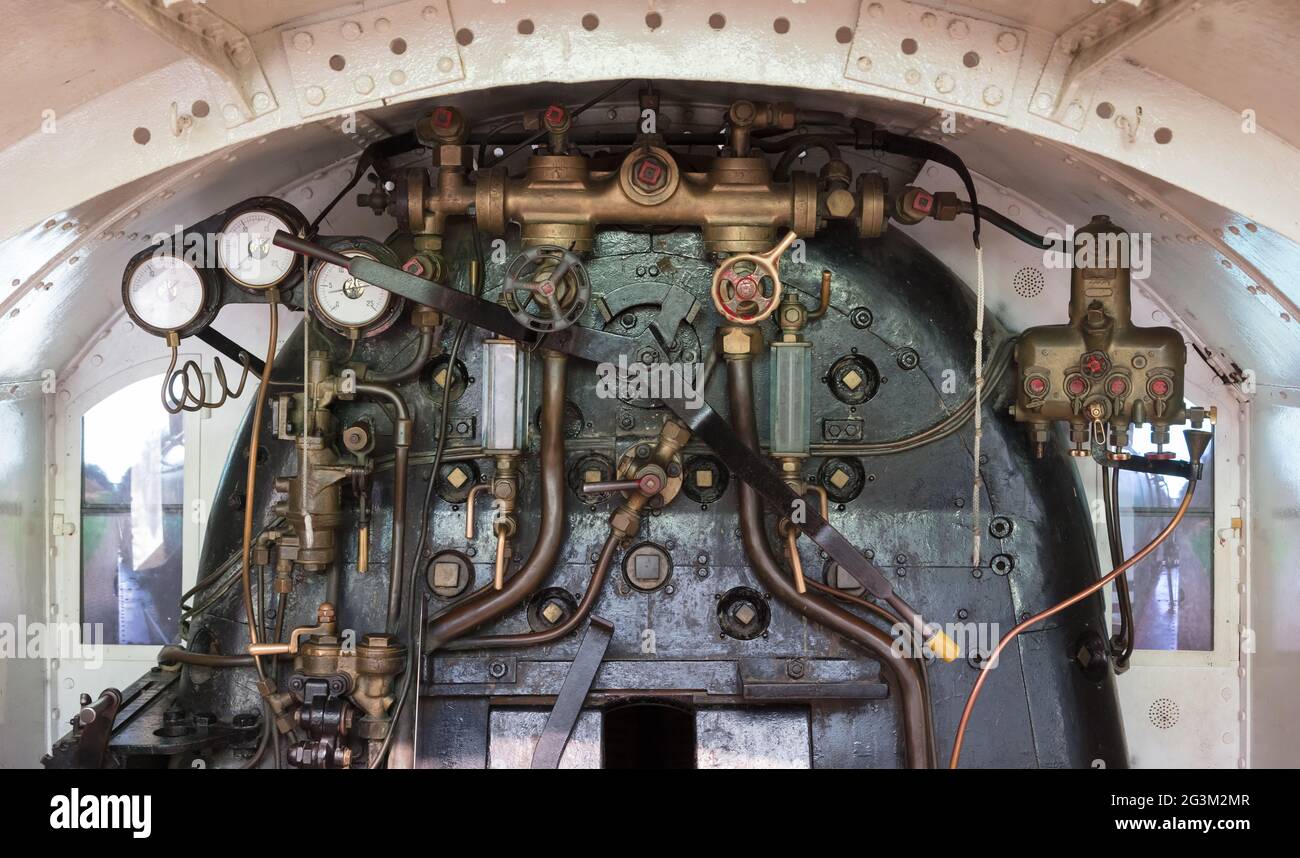 Inside steam locomotive cabin hi-res stock photography and images - Alamy