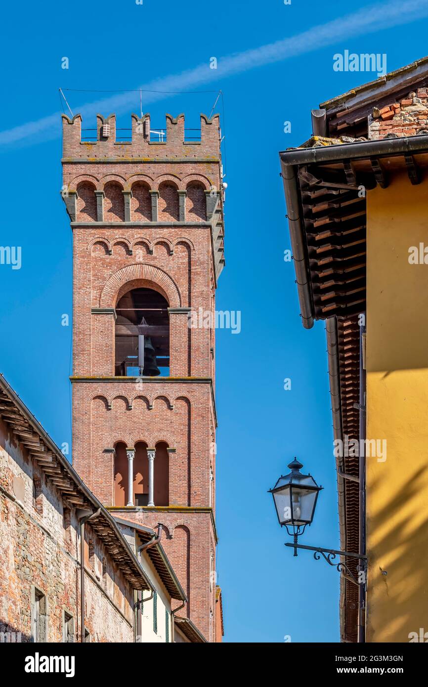 Medieval clock tower lucca tuscany hi-res stock photography and images ...