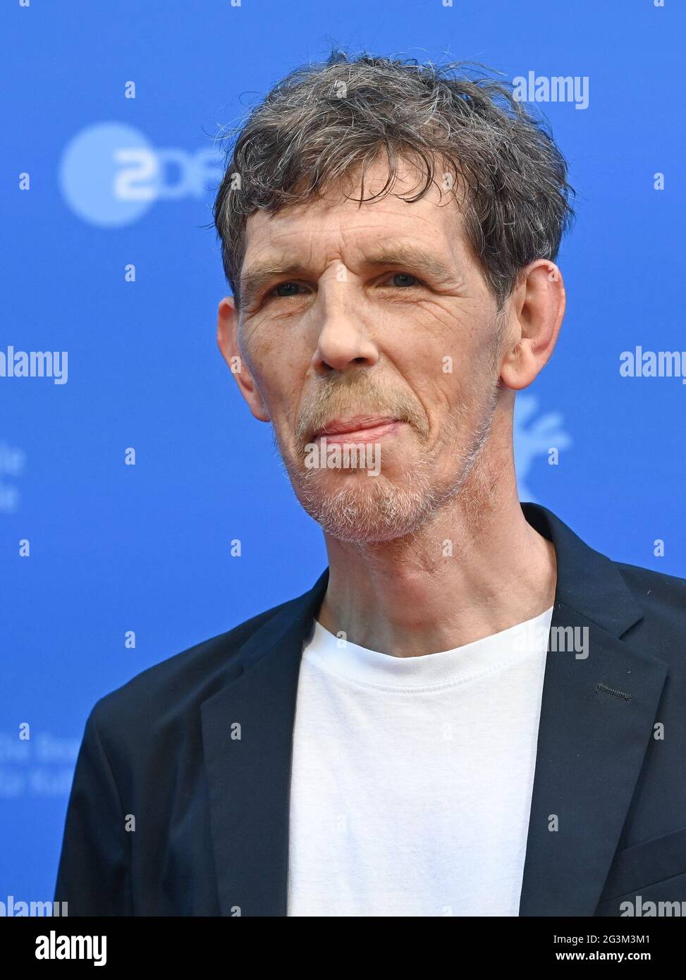 16 June 2021, Berlin: Actor Gode Benedix comes to the premiere of the ...