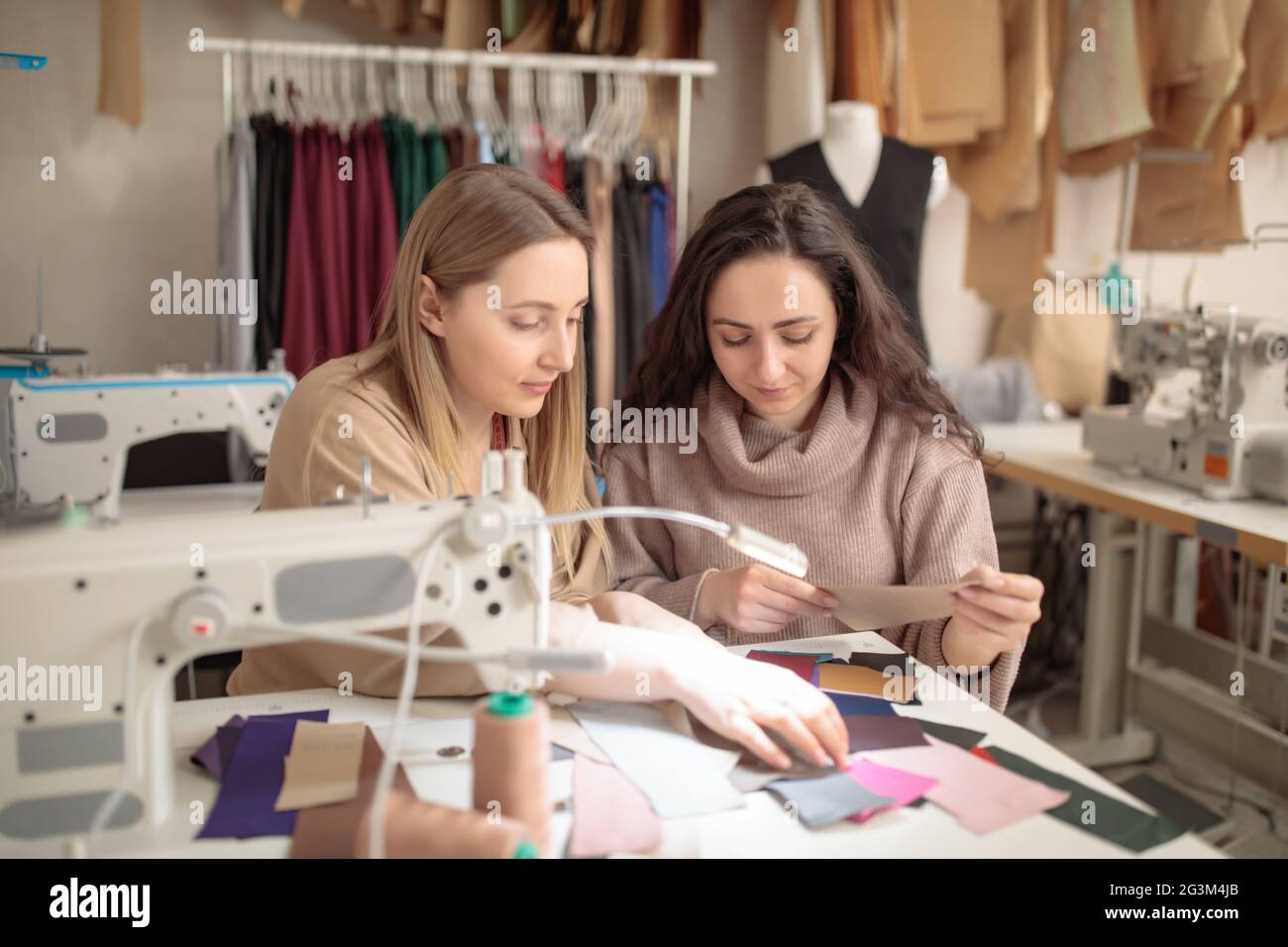 Stylist swatches hi-res stock photography and images - Alamy